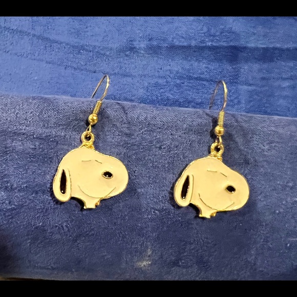 Peanuts | Jewelry | Peanuts Snoopy Earrings | Poshmark